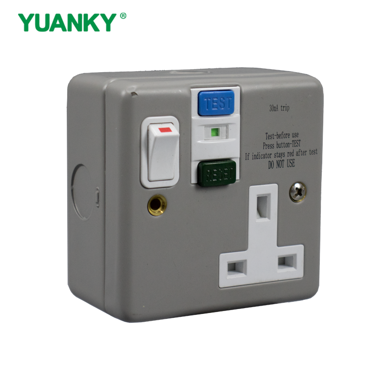 China Rcd Protector 13A 16A Single Pole Plastic Metal Switched Socket ...